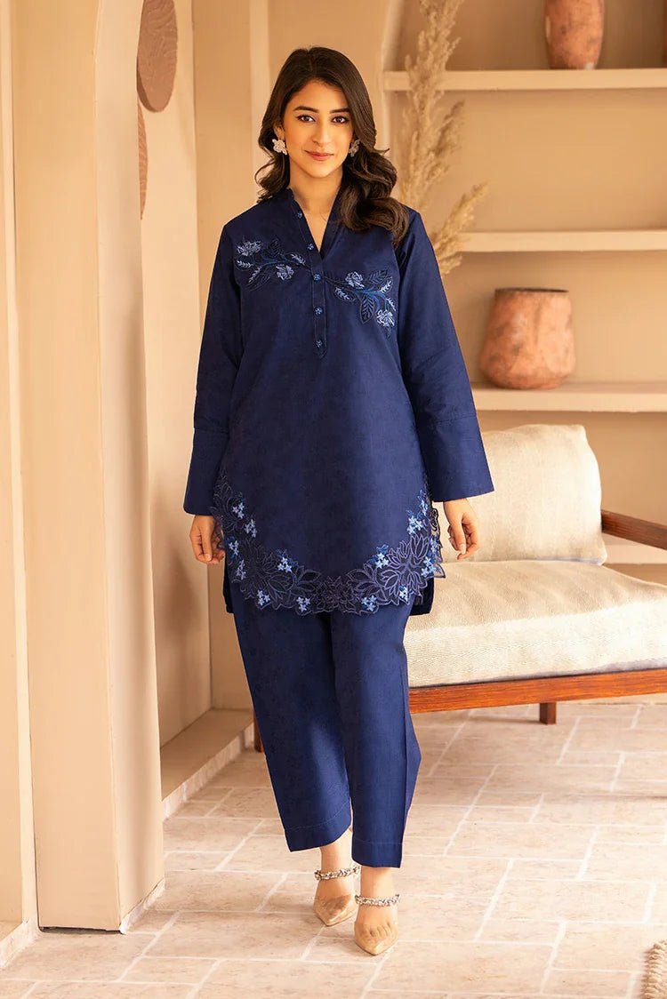 2-PC Stitched Printed Suit – Ellena