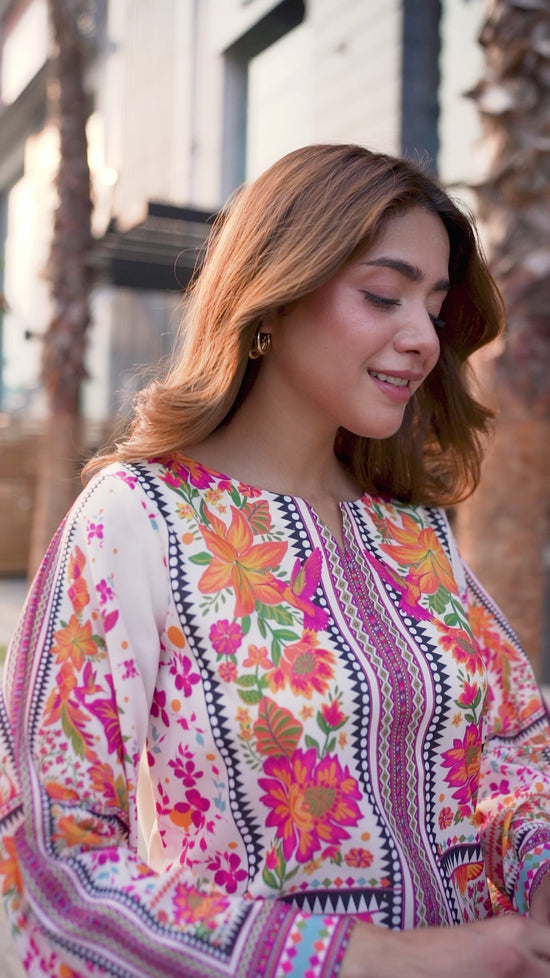 Ellena: Official Clothing Store!